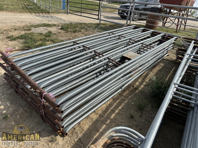 Interlocking Galvanized Panel Gates 11'.5" X 5' | April 28th Equipment ...