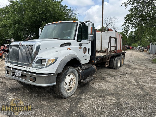 2005 International 7600 -Flat Bed | May 26th - Equipment Auction ...